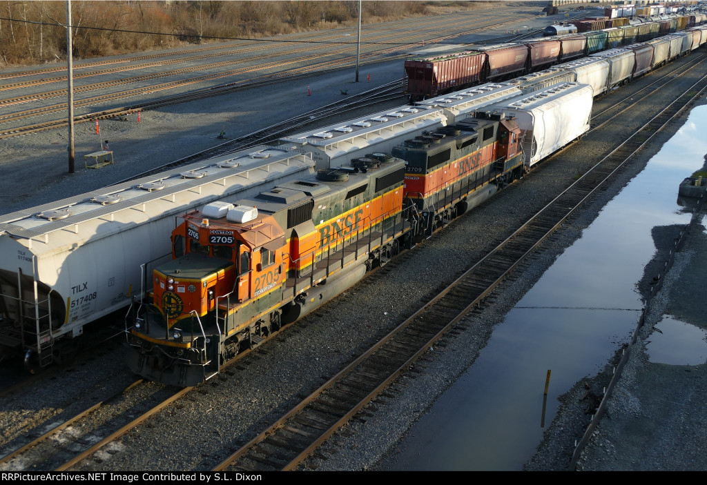 BNSF 2705/2709 at Delta